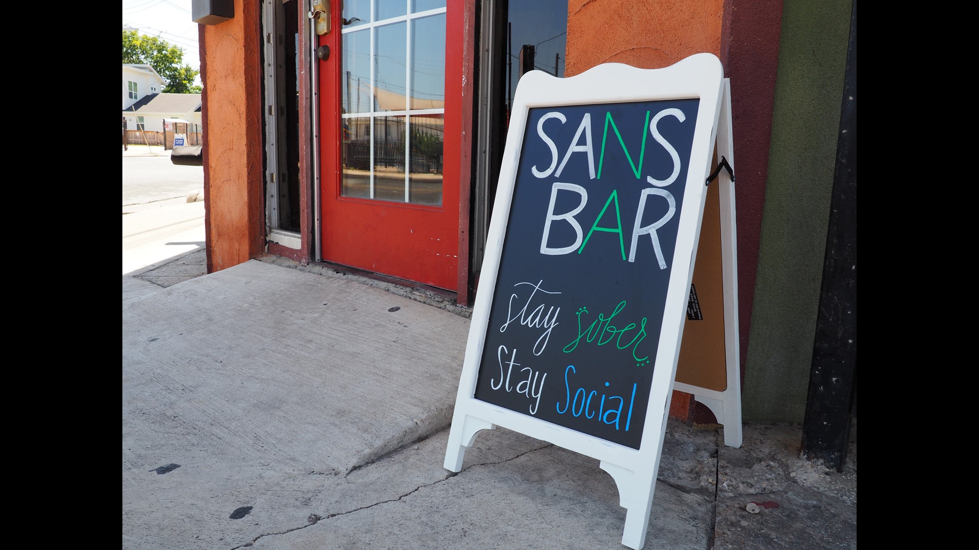 Sip mocktails at Sans Bar, Austin's sober bar | kvue.com