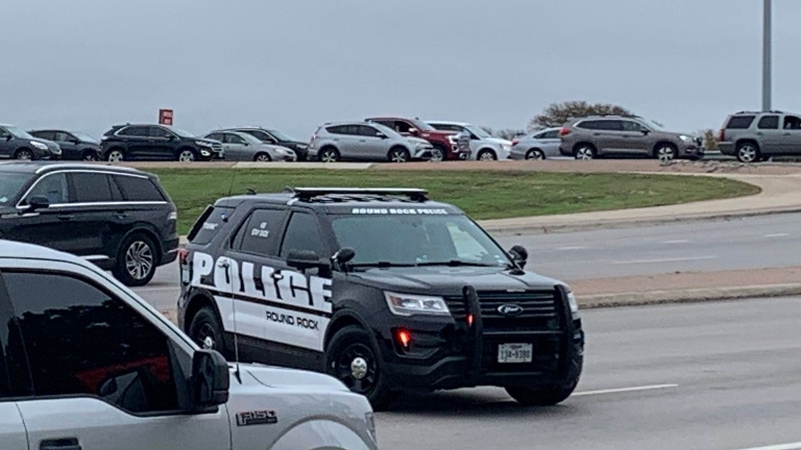 Texas DPS trooper shoots, kills woman at Round Rock Cracker Barrel ...