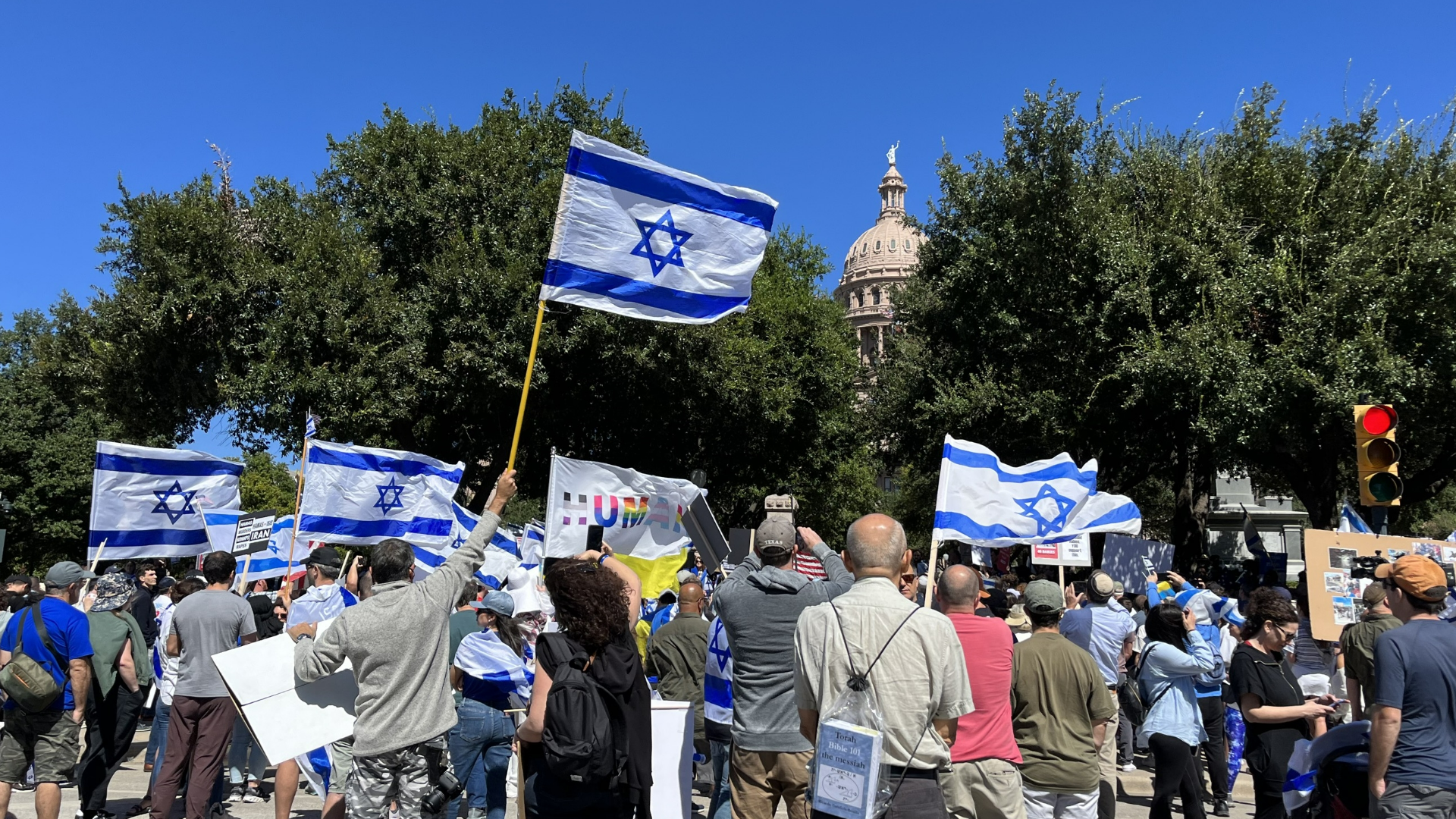 Israel, Palestine supporters gather in separate protests at the Texas ...