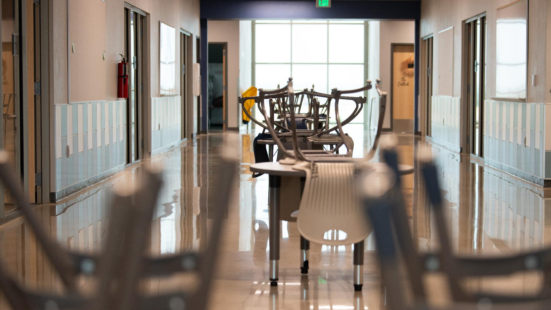 Texas school districts are hiring more uncertified teachers: report ...