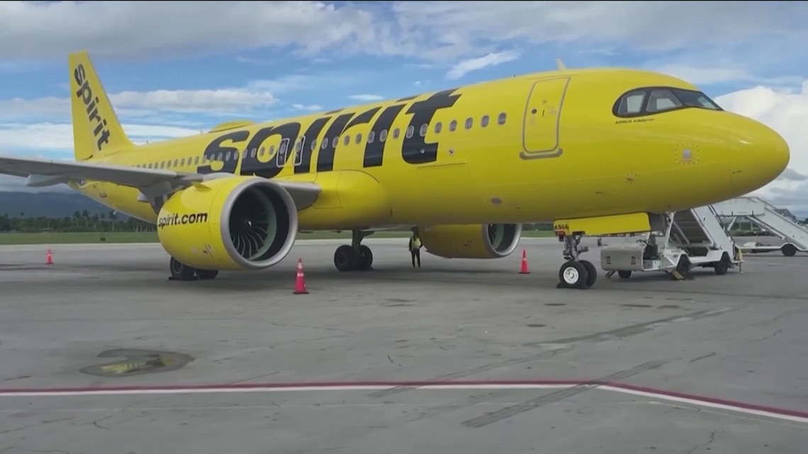 Sprit Airlines prepares to file for bankruptcy, Wall Street Journal ...