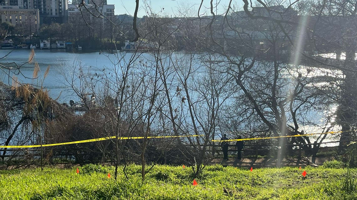 Body recovered from Lady Bird Lake in Austin, Texas | kvue.com