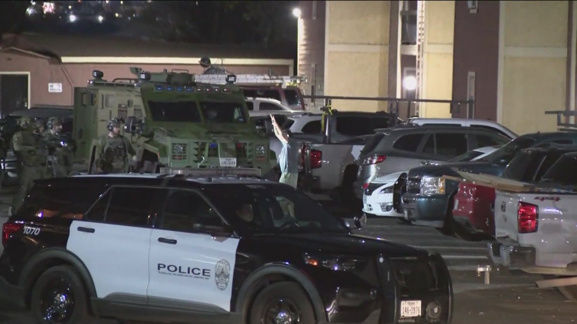 North Austin SWAT call following alleged sexual assault at gunpoint | kvue.com