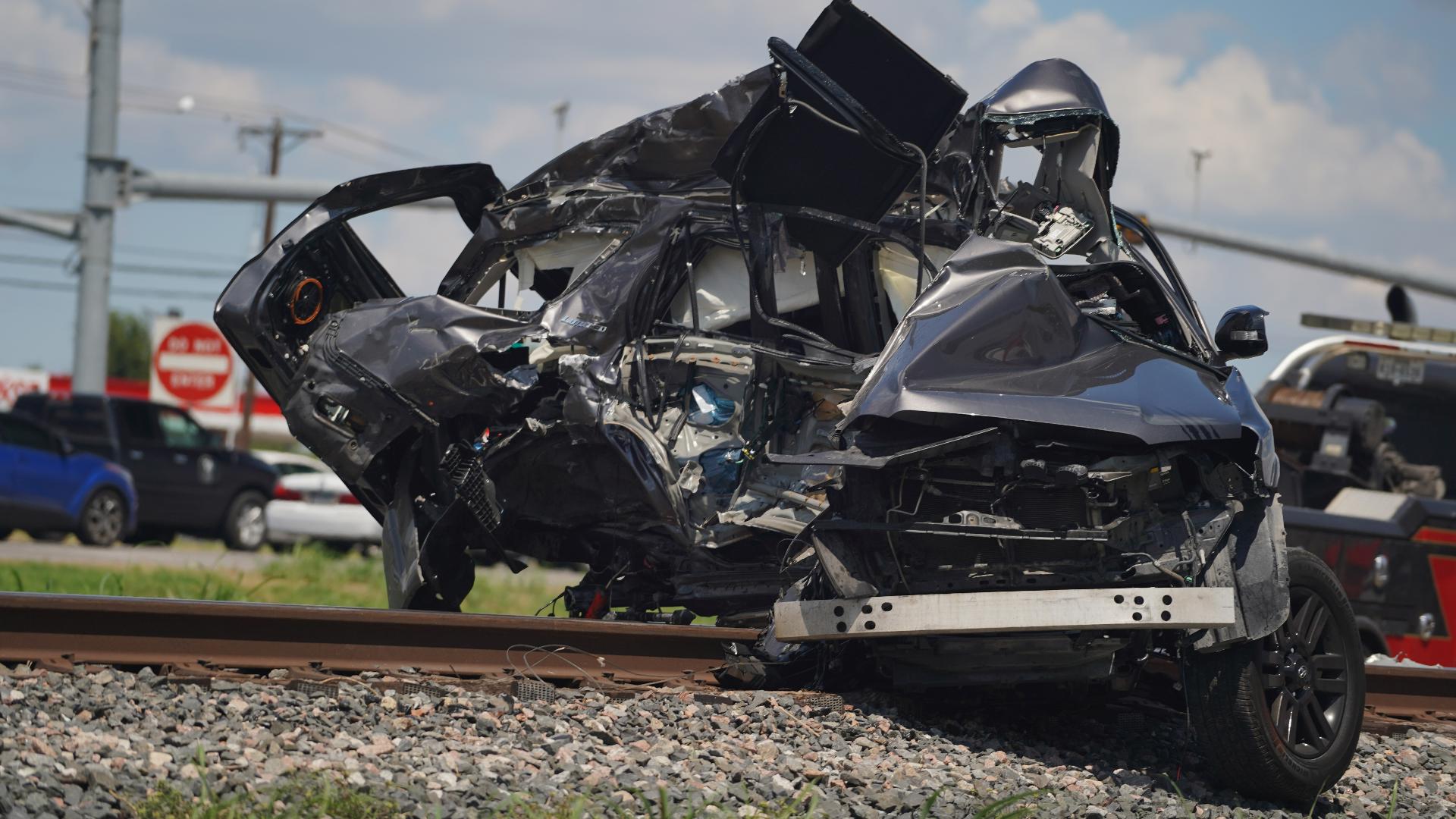 Amtrak train crashes into car in Williamson County; 1 death reported ...