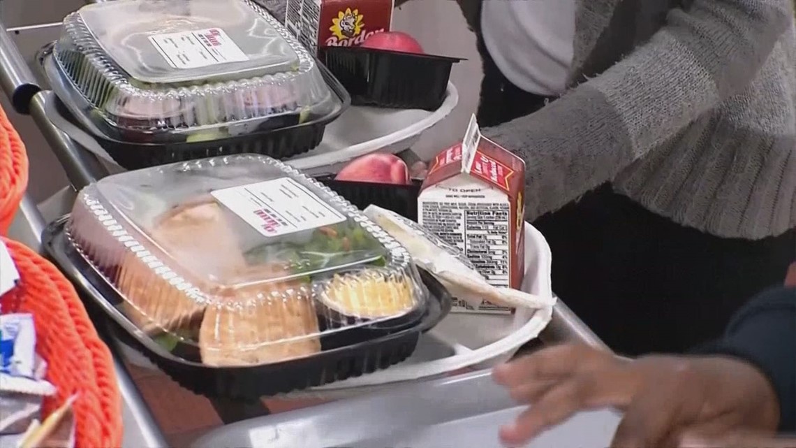 California schools providing free meals beginning in 2022 | kvue.com