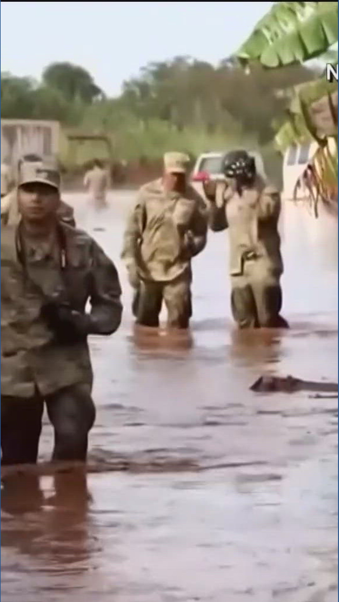 Hundreds rescued in Hawaii after flash flooding in Oahu | kvue.com