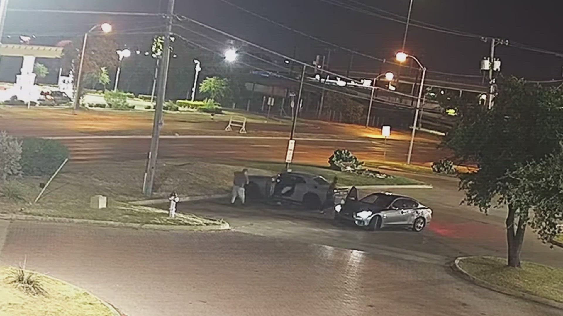 Dallas undercover cop shot: Video shows shootout | kvue.com