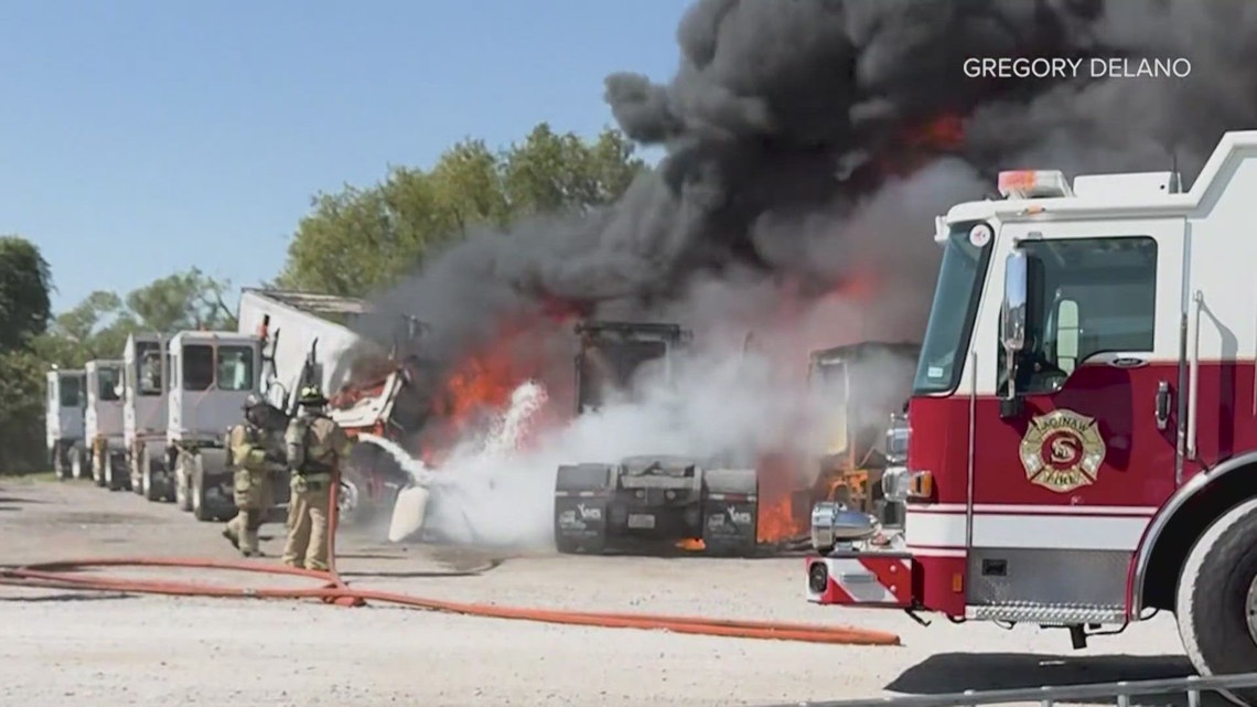 Small plane crash near Fort Worth kills 2, ignites fires | kvue.com