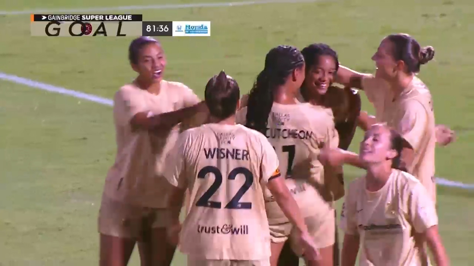 Difference between football referee and umpire | kvue.com