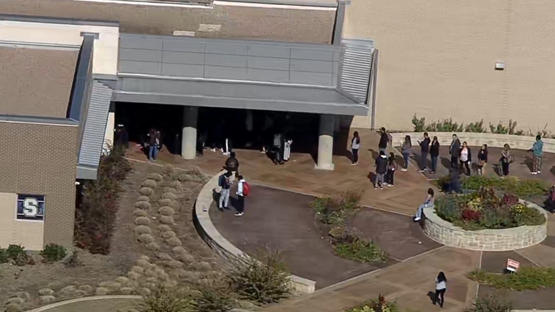Little Elm High School walkout draws police response | kvue.com