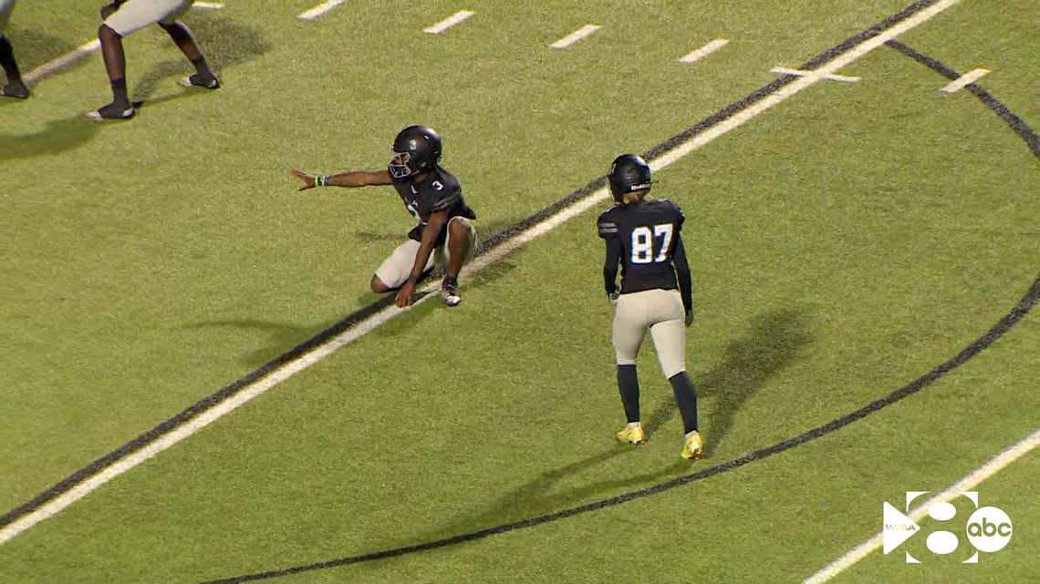 Texas female kicker makes school history in playoff game | kvue.com