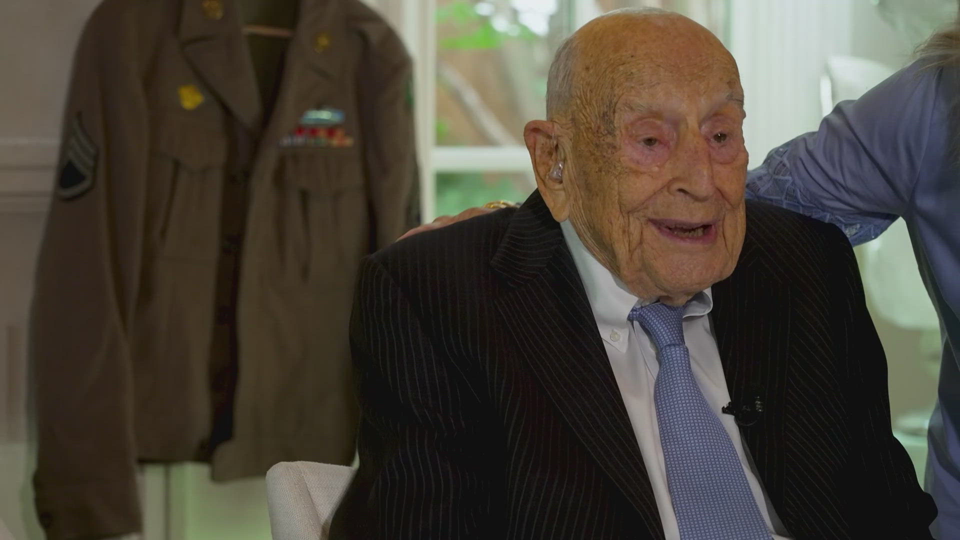 North Texas WWII veteran Allan Burns receives French Legion of Honor ...