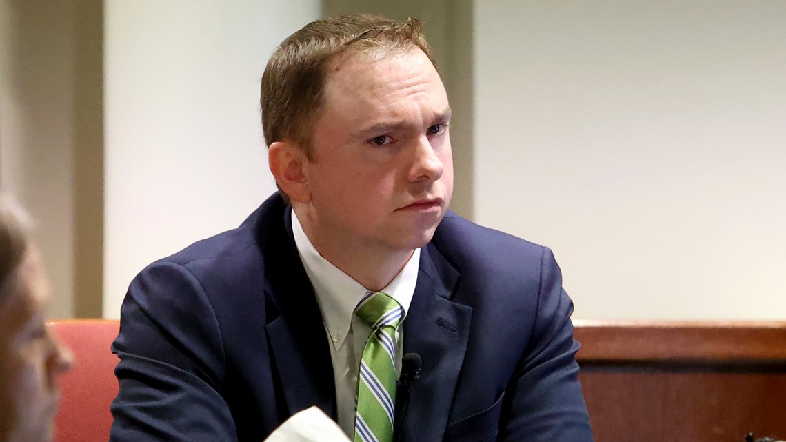 Aaron Dean: Former officer sentenced to 11 years, 10 months | kvue.com