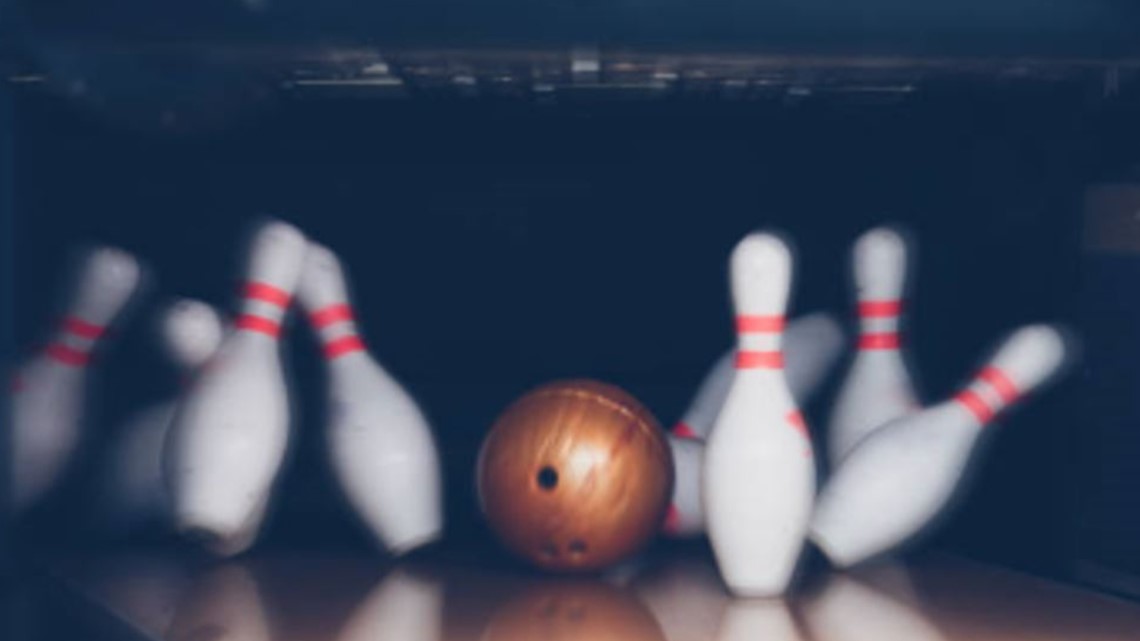 'It's tough to let this place go' | Austin's iconic Dart Bowl to ...