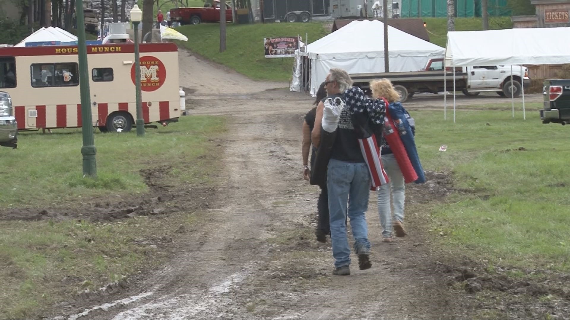 'Jam in the Valley' carries on despite flooding problems | kvue.com