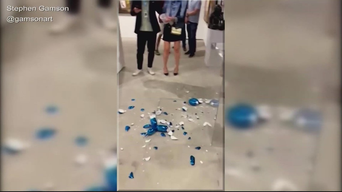 Jeff Koons balloon dog sculpture shattered at Miami art fair | kvue.com