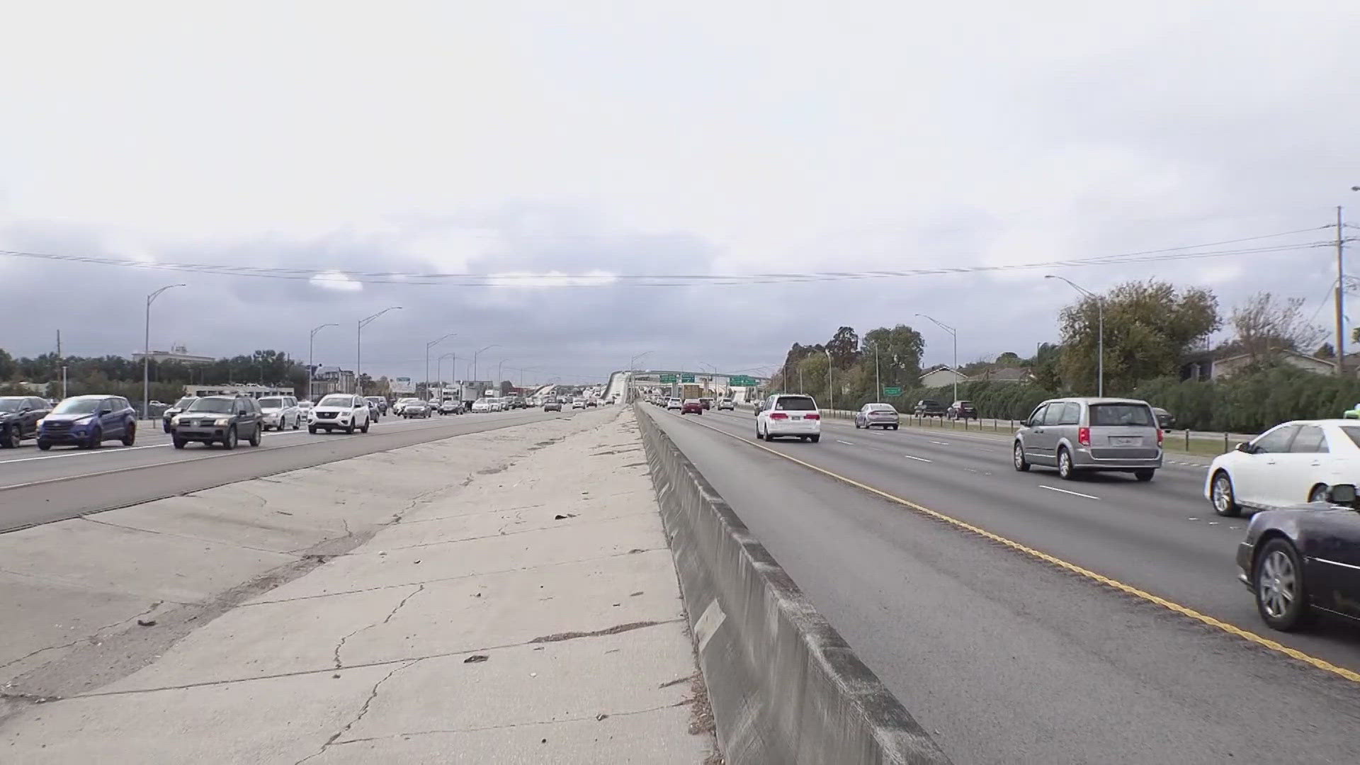 Slow left-lane drivers in Louisiana could face fines, jail under new ...