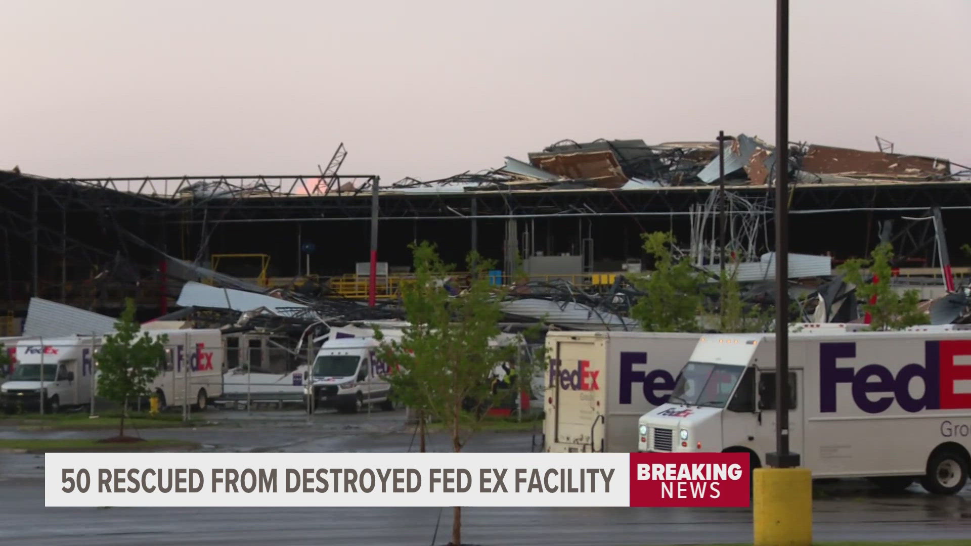 Tornadoes tear roof off FedEx Ship Center | kvue.com
